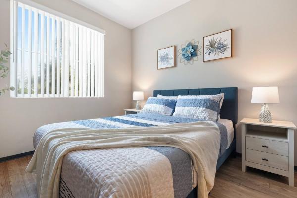 5-star Comfort | Luxe 2br W/ Pool, Gym & Parking - Tustin, CA