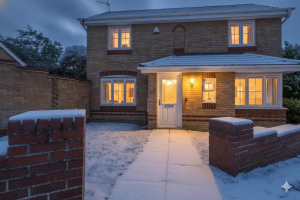 Modern & Comfy 4 Bedrooms Corby House Free Parking - Corby