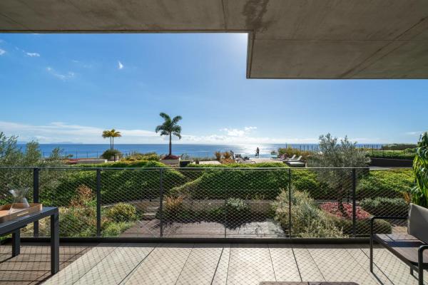 Luxury Apartment At Savoy Monumentalis By An Island Apart - Funchal