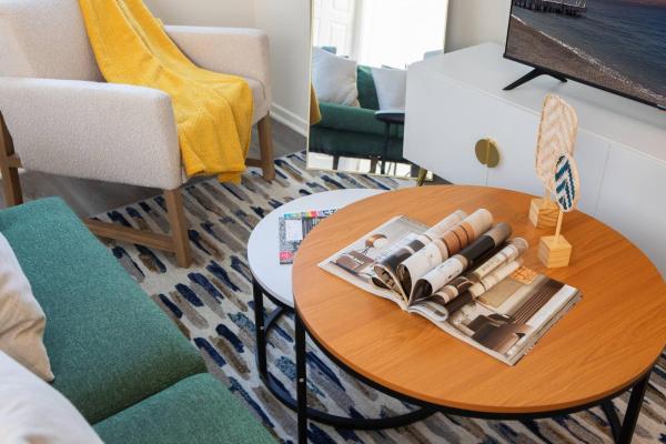 * Prime Location Studio Near Santa Monica Pier * - Santa Monica, CA