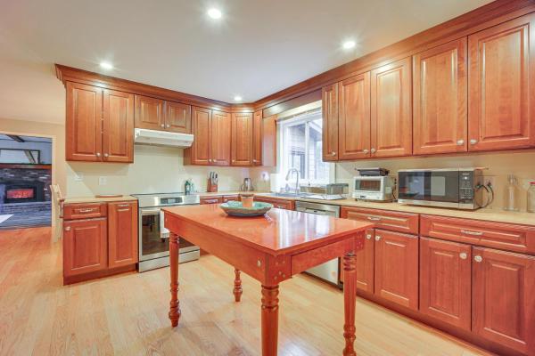 Bromley Mtn Outdoor Hub! Family Gem W/ Game Room - Bromley Mountain, VT