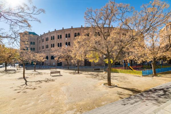 Alojamiento Familiar, Plaza Toros Granada - Grenada