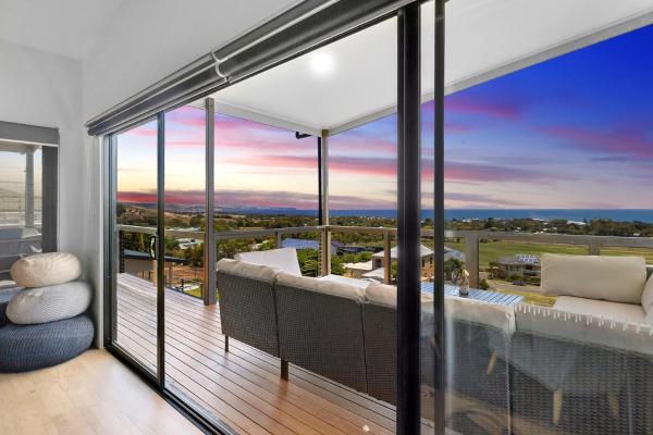 Ocean Heights - 27 Stacey Drive - Adelaide