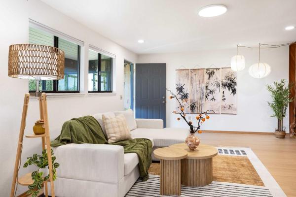 Bellevue Somerset 2br W Sunroom & Sweeping Views - 벨뷰