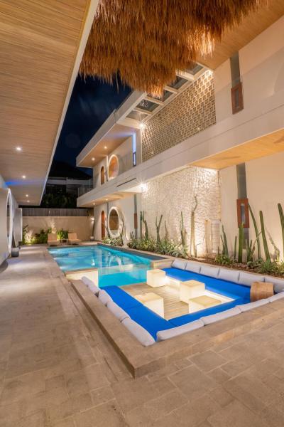 La Rose Villas And Suites Camp Canggu - Canggu