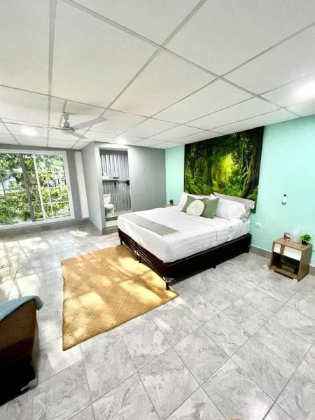 Peaceful Morales Getaway With 3 Spacious Bedrooms - Guatemala