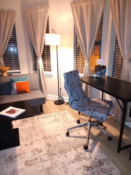 The Serene Uptown Urban Flat - Charlotte, NC