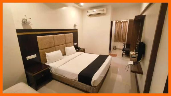 Hotel Abhijyoti Raghawan Near Railway Station # Shri Mahakaleshwar Jyotirlinga Temple #- Free Wifi And Parking - Best Hotel - Ujjain