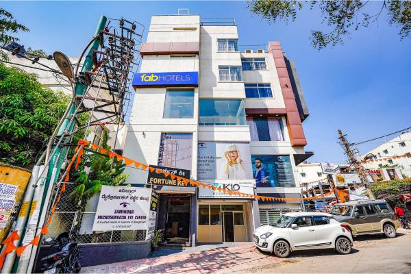 Fabhotel Emirates Inn - Bangalore