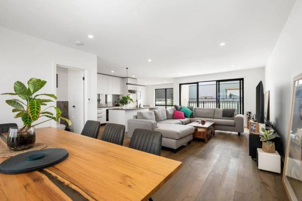 Modern Highton Hideaway Quiet Townhouse Comfort - Bannockburn