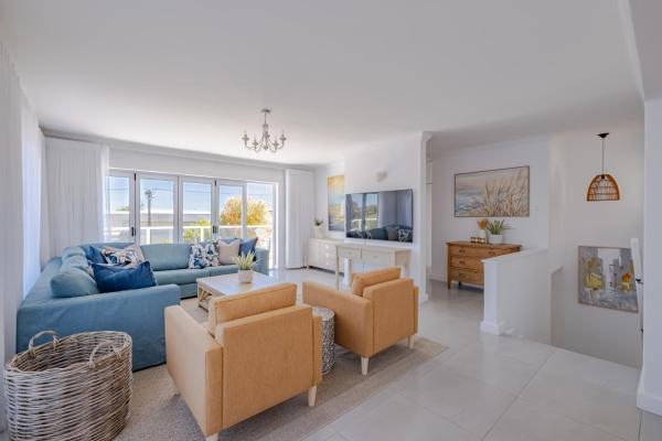 Serenity On 6th Luxury Holiday Home - Hermanus