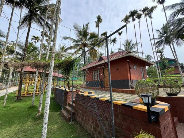 J & L Kabini Palace - Kerala