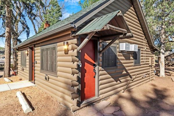 Cozy Modern Cabins With Mountain Views Near Garden Of Gods In Colorado Springs, Colorado - Manitou Springs, CO