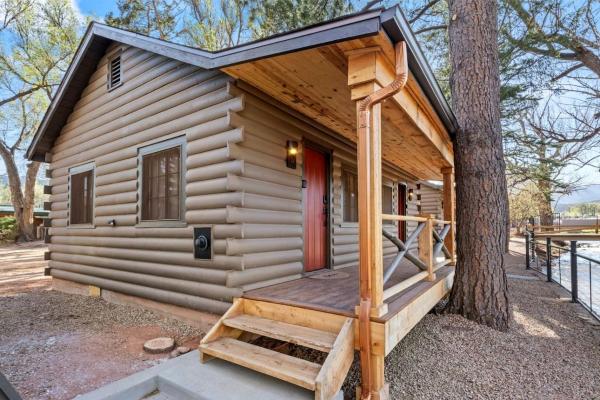 Charming Rustic Cabins With Private Outdoor Spaces Near Garden Of The Gods In Colorado Springs, Colorado - Colorado Springs, CO
