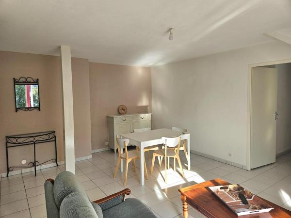 Appartement Lumineux Avec Terrasse Et Parking à 5 Min Du Centre Ville - Salies-de-Béarn