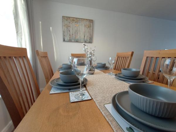 Cosy 3 Bedroom House In Bicester - ビスター