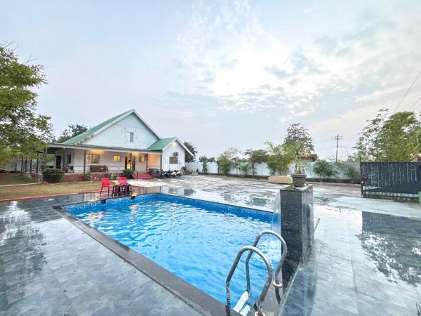 Yash Villa - The Dream Stays Ll Big Pvt Pool Ll 2ac Rooms Ll Garden - Lonavla