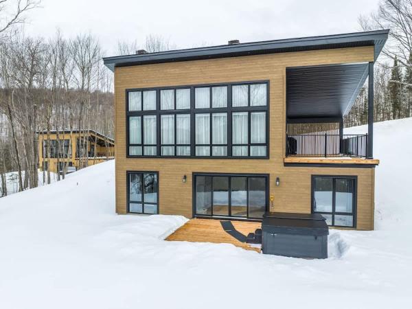 Chalet Du Golf Avec Spa - Sainte-Agathe-des-Monts