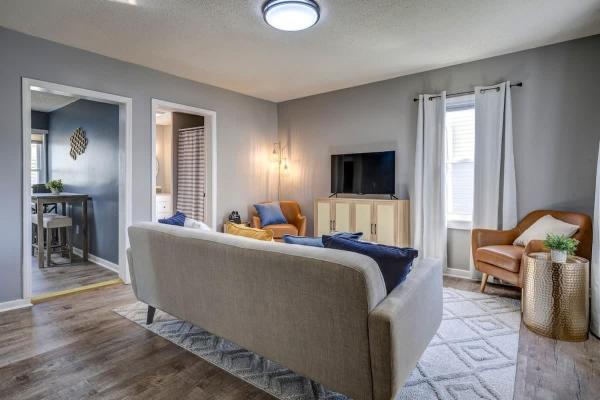 Charming 2 Bedroom Home By Founder's Park - Johnson City, TN