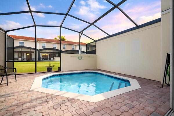 Charming 3br Resort Townhome With Private Pool Near Disney - Kissimmee, FL