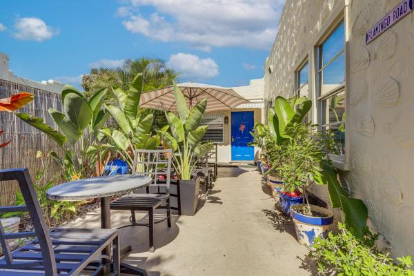 4 Mi To Palm Beach Cozy Cottage With Patio - West Palm Beach, FL