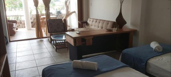 Akasha Galápagos - Galápagos Islands