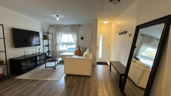 Chic Ossington Escape 3br W Patio In Downtown - Toronto