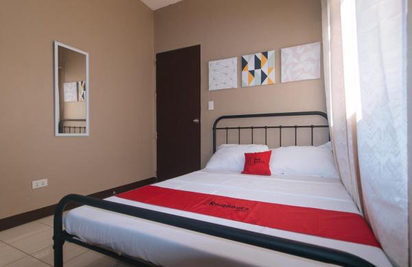 Reddoorz At Aurea Apartelle - Iloilo City