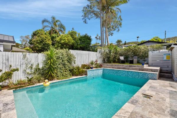Sunlit Pool Your Holiday Centrepiece - Central Coast