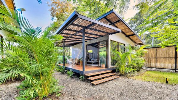 Salt N Pepper - Parsley Villa With Shared Pool - Adults Only - Puerto Viejo de Talamanca