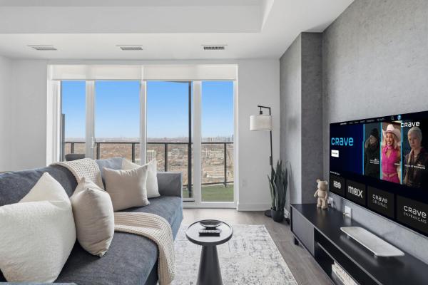 Contemporary 2br Stay With Private Patio - Toronto