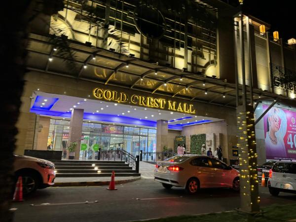 Guest Nest Premier Stay - Gold Crest Mall And Residency Dha Lahore - Lahore