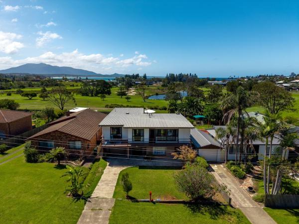 13 Golf Road - Bermagui