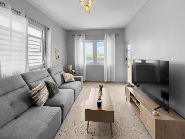 La Cueva Apt 1 Boho Oceanfront Escape In Arecibo - Aguada