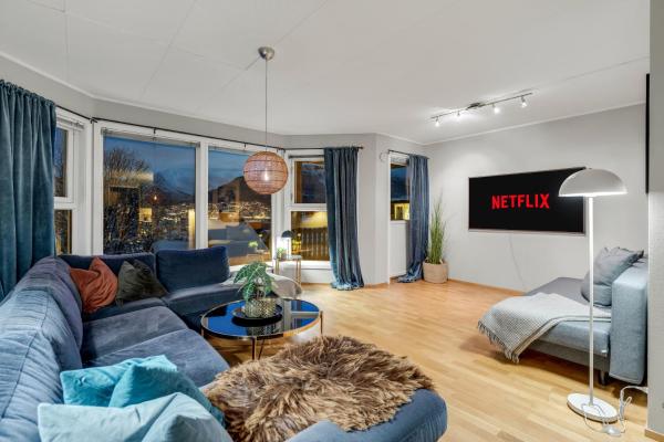 Tromsø Cityfront Mountain View Apartment - Tromsø