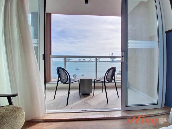 South 32 Hotel By Zzzing - Malta