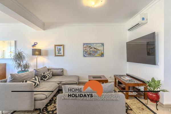 #056 Old Post Office By Home Holidays - Albufeira