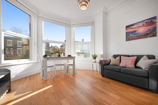 Whiskawayhomes - St Stephens Court - Apartment 2 - Worcester