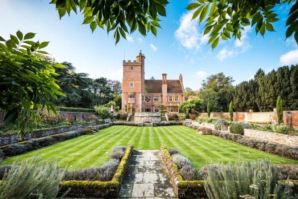 Spacious Country House Apartment - Ely