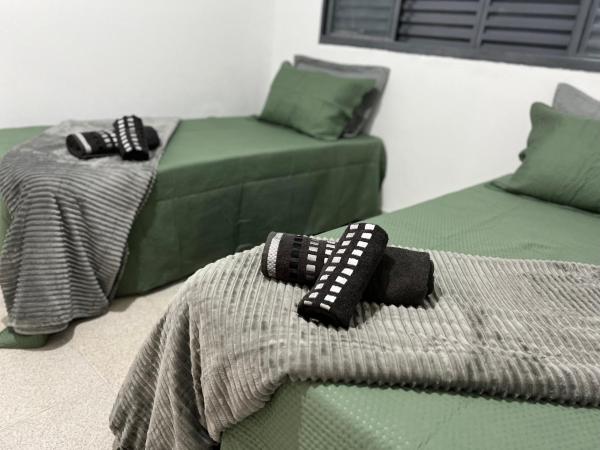 Acolhedora Casa De 03 Quartos - Passos