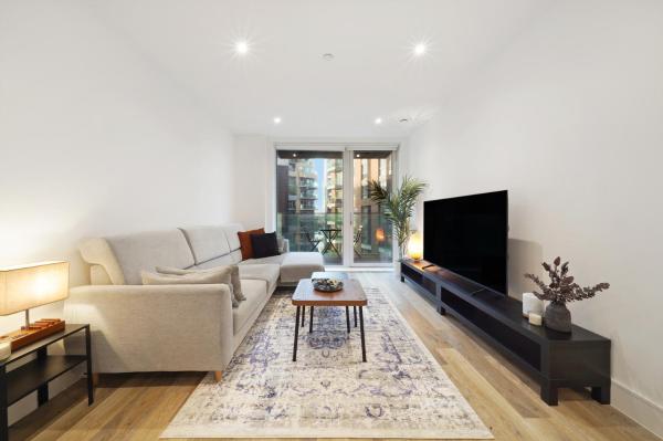 New Modern 2-bed, 2-bath Flat With Balcony Sw11 - Chelsea