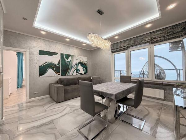 16 Kamanina 2-bedrooms Apartment - Odesa