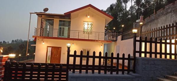 Indivastays - Moon Stone Villa - 우다가만달람