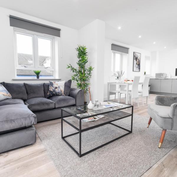 Stylish 2 Bed Apartment - Balcony - Free Parking - Tollhouse - Netflix 4mc - Wolverhampton