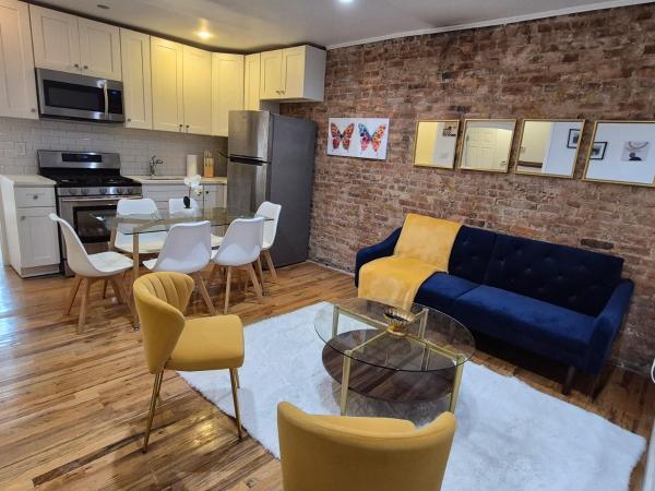 Relax And Unwind At This Chic Bed-stuy Brownstone - New York City