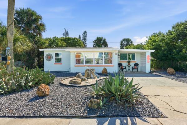 Modern Beach Oasis & Cozy & Comfort For 4 - Ormond Beach, FL