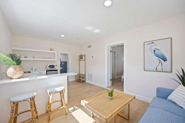 637 S Orlando #13 - Cocoa Beach, FL