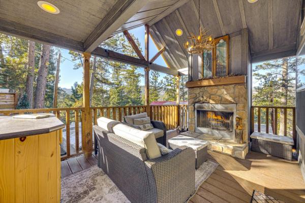 Private Hot Tub & Deck: Woodland Park Tiny Home! - Woodland Park, CO