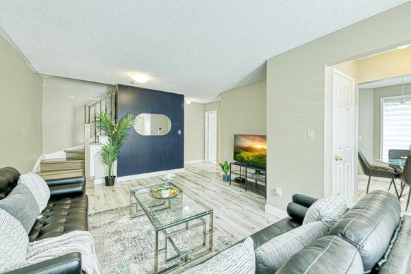 The Urban Family Pad - Toronto