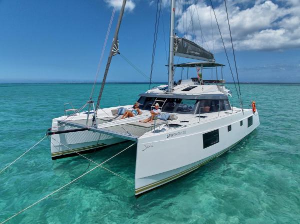 Catamaran Liveaboard Charters Mauritius - Maurice